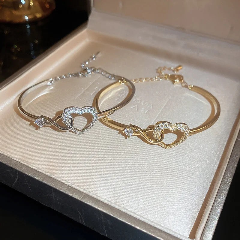 Hollow Love Heart Adjustable Bracelet – Delume